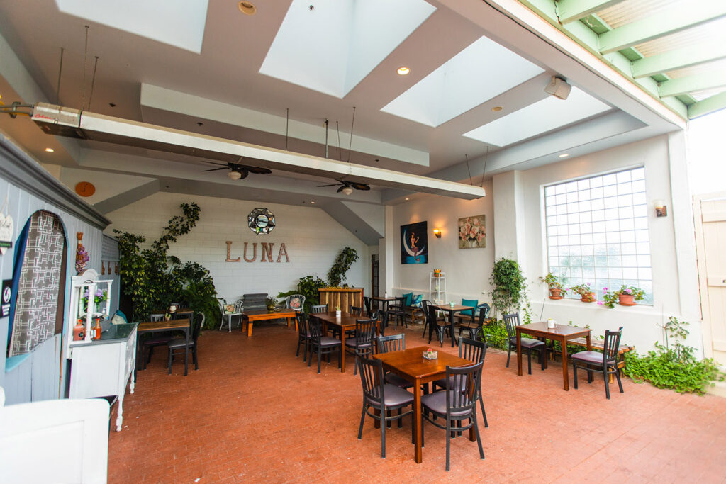Downtown Cayucos | Restaurants, Shopping, Events | Steps to the Beach
